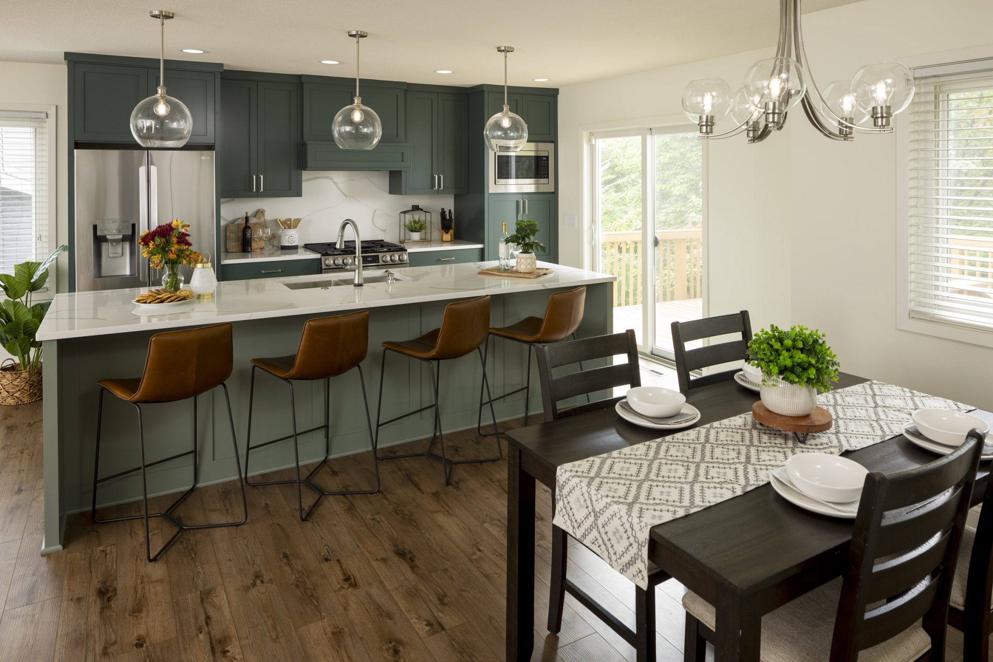 Connecting a Split Level - AMEK